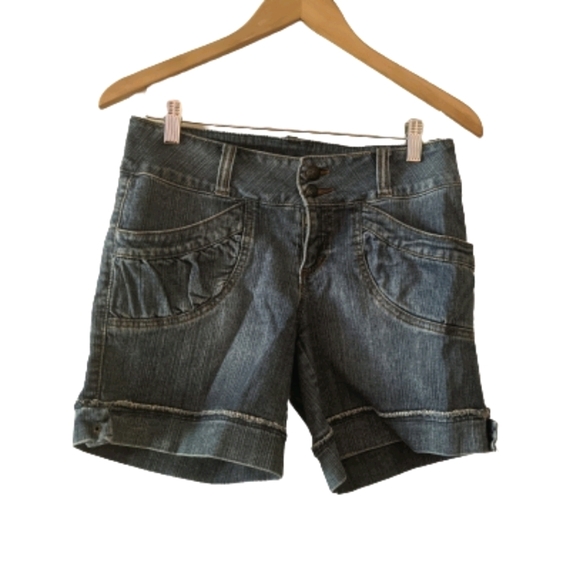 Cache | Shorts | Cach Blue Medium Wash Buttonfly Shorts Size 6 | Poshmark